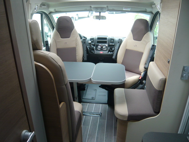 Adria Compact SL | Reisemobile Schlüter